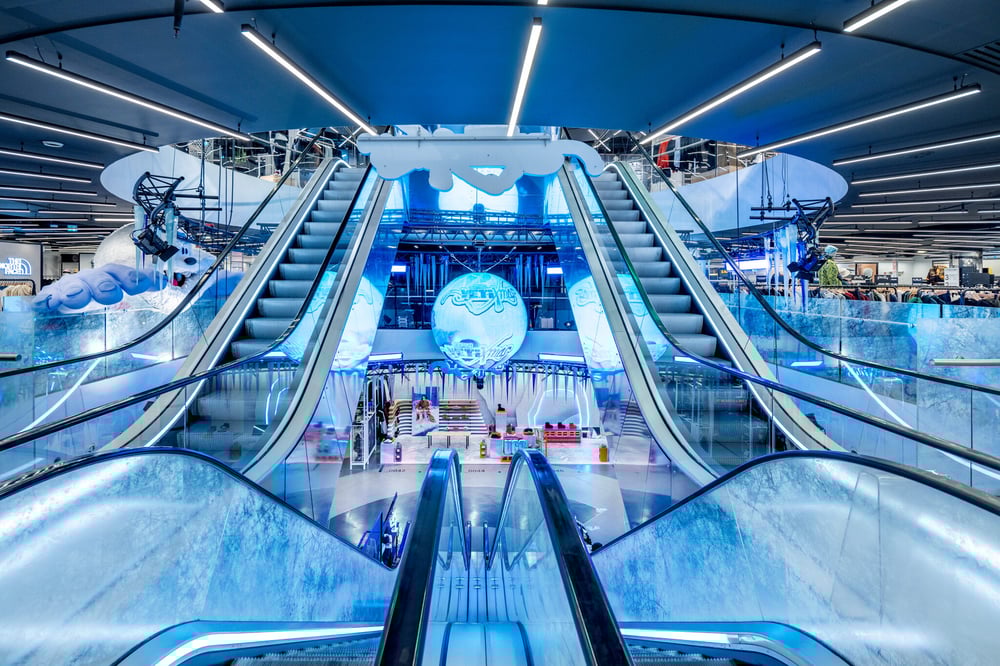 A yeti makes a sensational entrance into the Citadium de Caumartin - PROMOSTYL